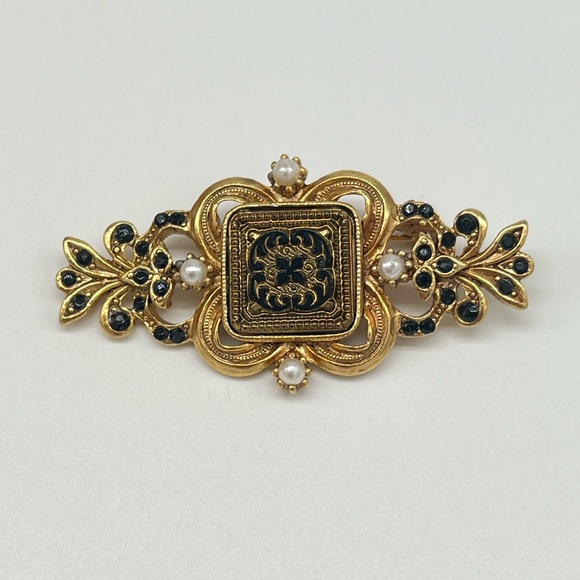 Jewelry | Vintage Regal Black Gold Pearl Brooch | Poshmark